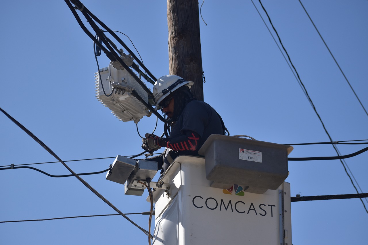 Comcast plans to connect 100,000 locations in the Houston area this ...