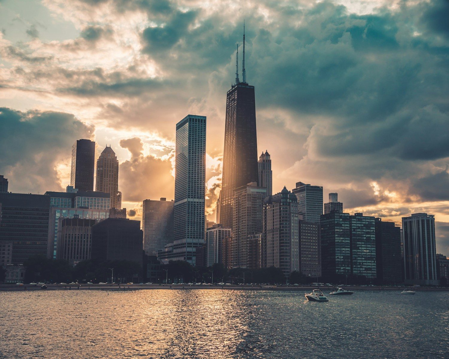 ICN establishes 100G Chicago route to peer with cloud providers ...